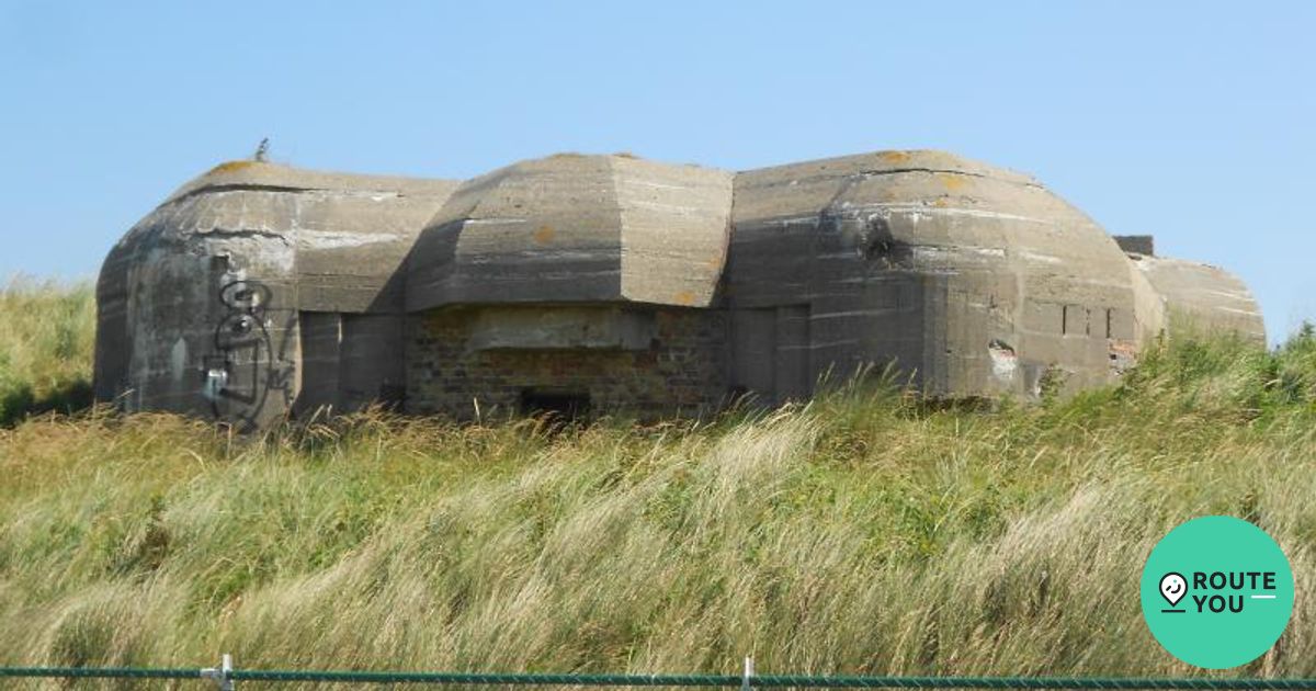 Duitse Bunker in de duinen tussen de zee en Fort Napoleon - Bunker ...