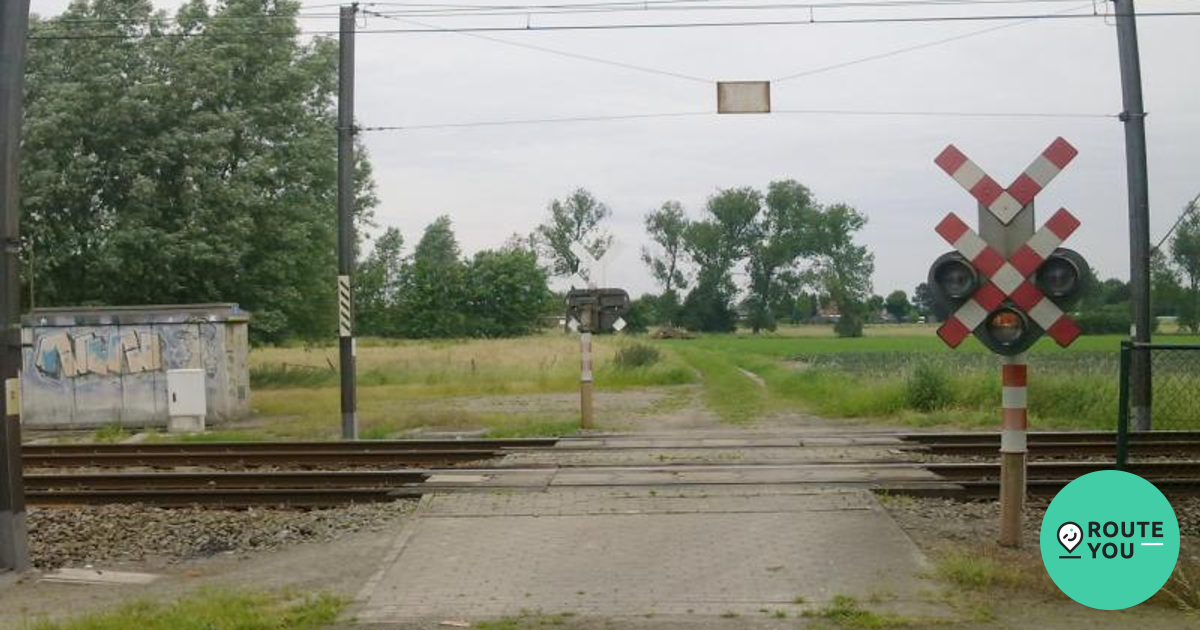 Onbewaakte spoorwegovergang - Spoorlijn | RouteYou