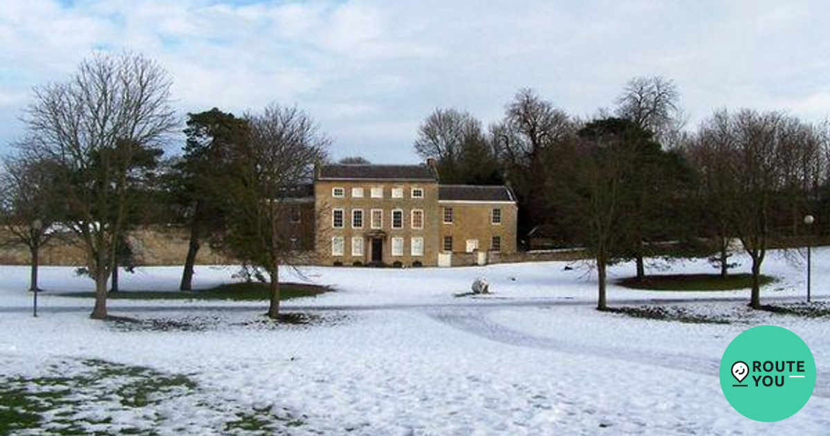 Linford Manor - POI | RouteYou