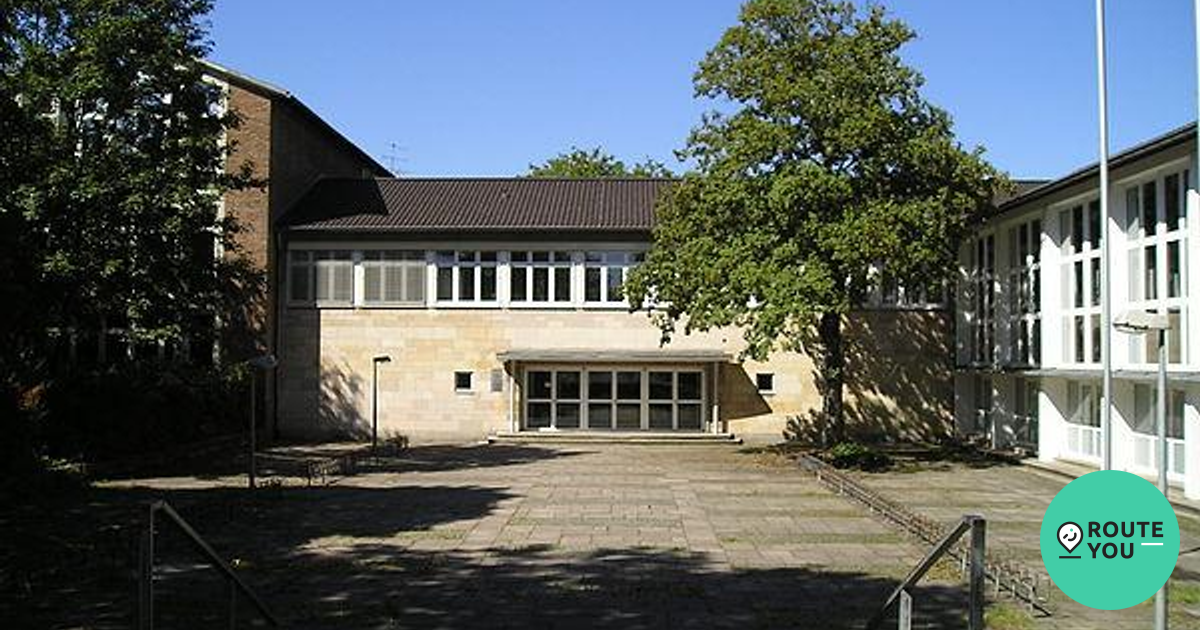 Annette-von-Droste-Hülshoff-Gymnasium - Sportzentrum | RouteYou