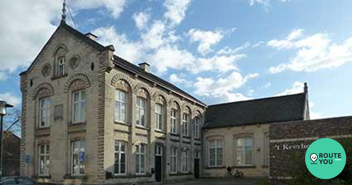 Gemeentehuis voormalige gemeente Cadier en Keer - Gemeentehuis | RouteYou