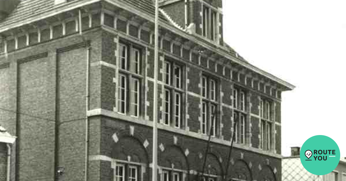 Gemeentehuis van Hoevenen - Gemeentehuis | RouteYou