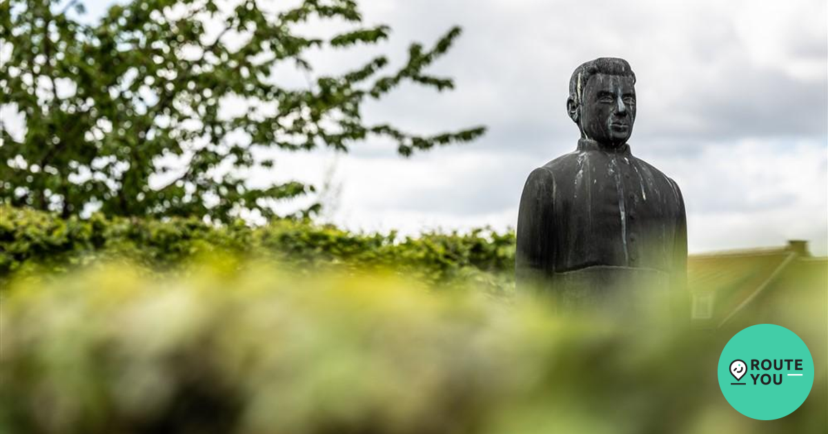 Beeld pastoor Pieter-Jozef Dergent - Standbeeld | RouteYou