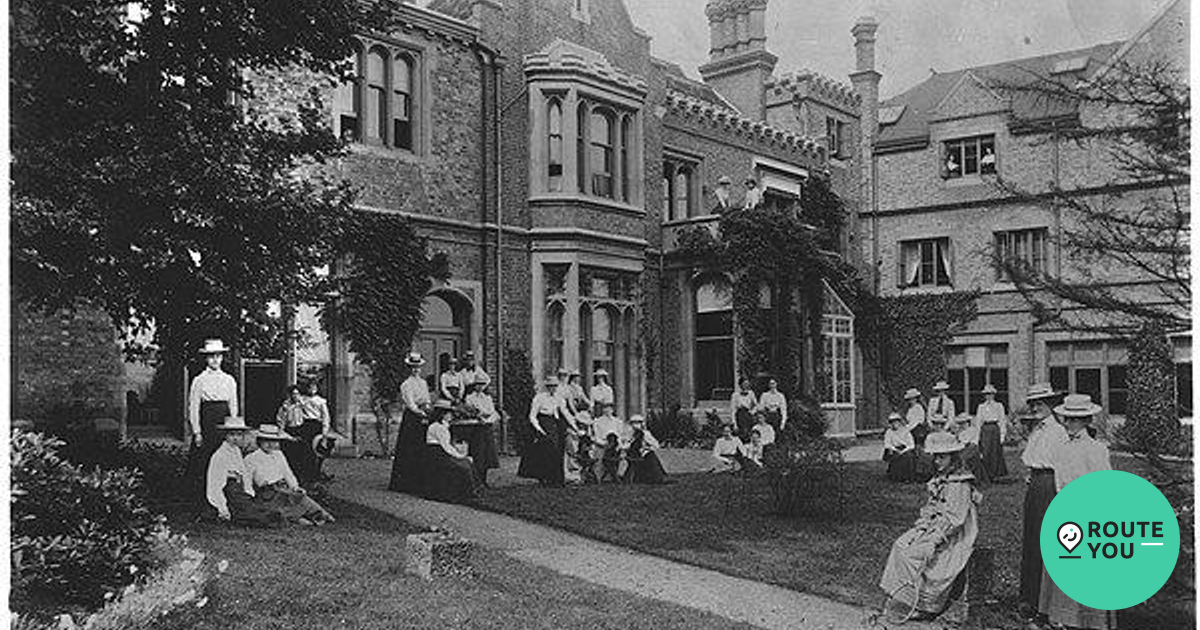 Allenswood Boarding Academy - School | RouteYou