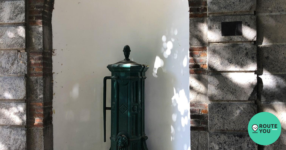 Oude waterpomp Placette Walter Ravez - Doornik - Waterput | RouteYou