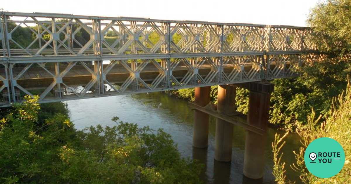 Vakwerkbrug over oorspronkelijke Zenne in Vilvoorde. - Rivier | RouteYou