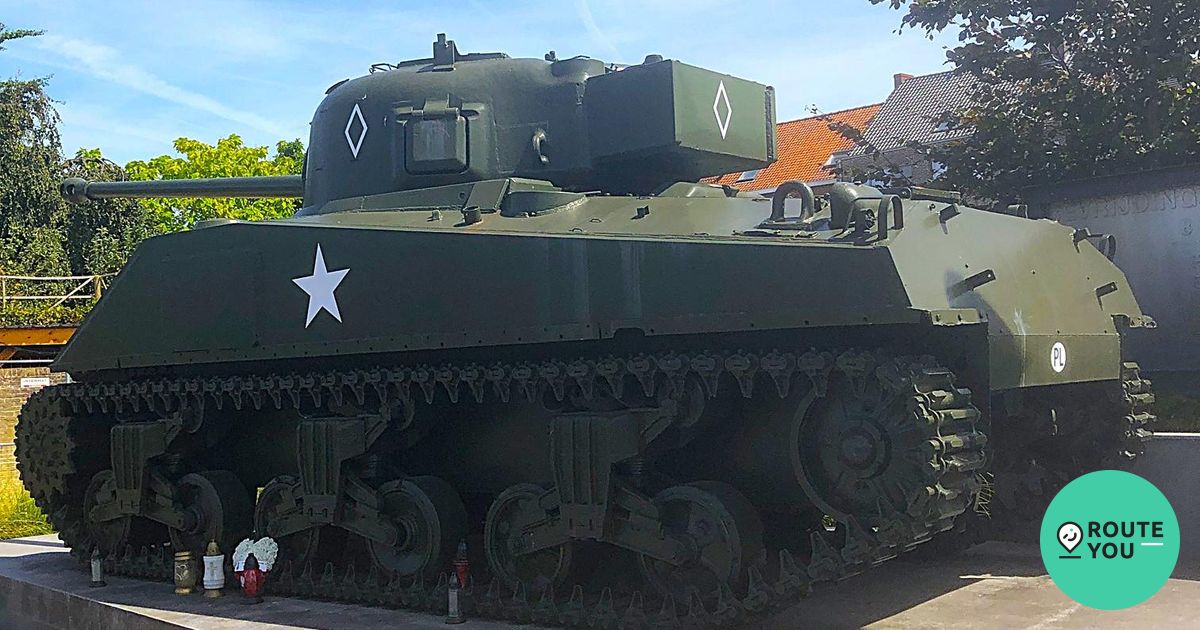 Sherman Tank Monument - Tielt - Monument | RouteYou