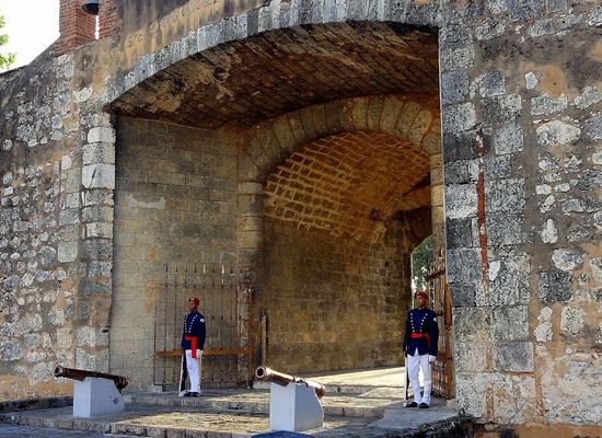 Baluarte del Conde Parque Independencia - Monumento | RouteYou